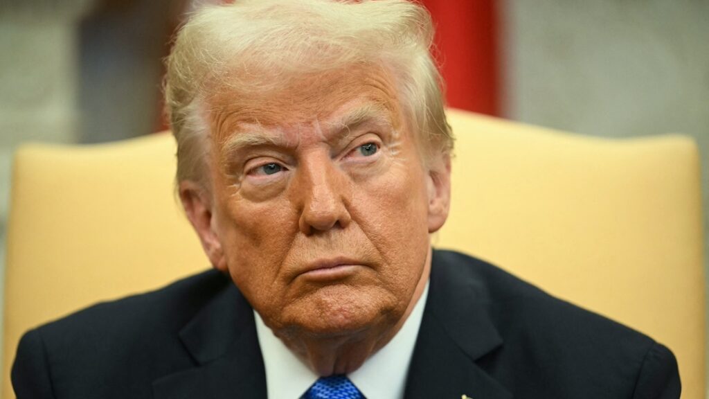 Diputados sandinistas oficializan la bandera del FSLN como símbolo patrio