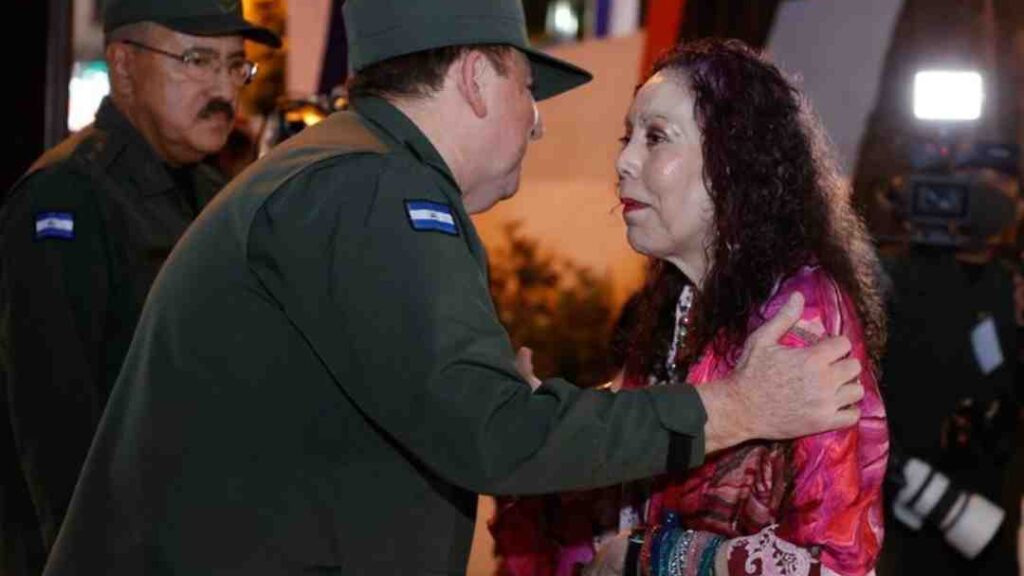 Julio César Avilés logra congraciarse con Rosario Murillo - Nicaragua ...