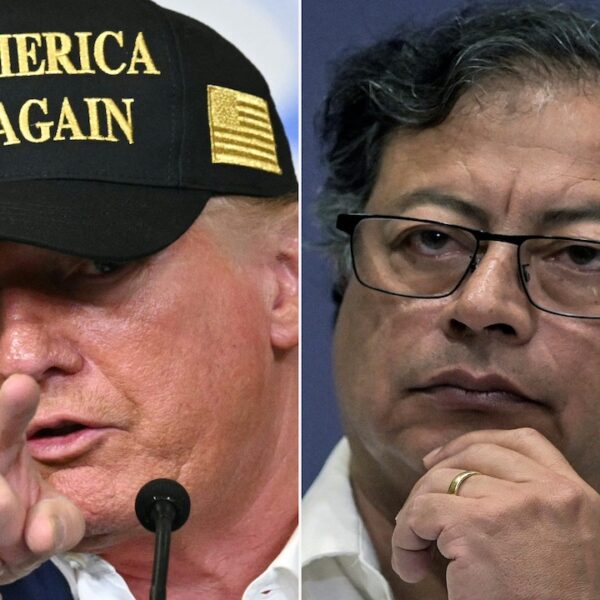 Diputados sandinistas oficializan la bandera del FSLN como símbolo patrio